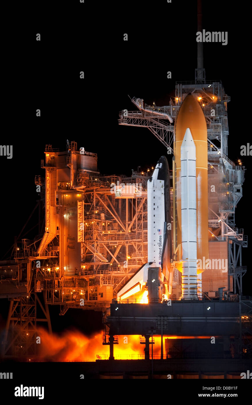 CAPE CANAVERAL Fla. - Propelled estimated 7 million pounds thrust two ...