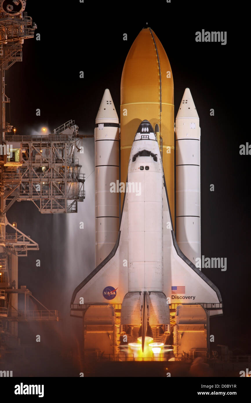 Launch of Space Shuttle Discovery Stock Photo - Alamy