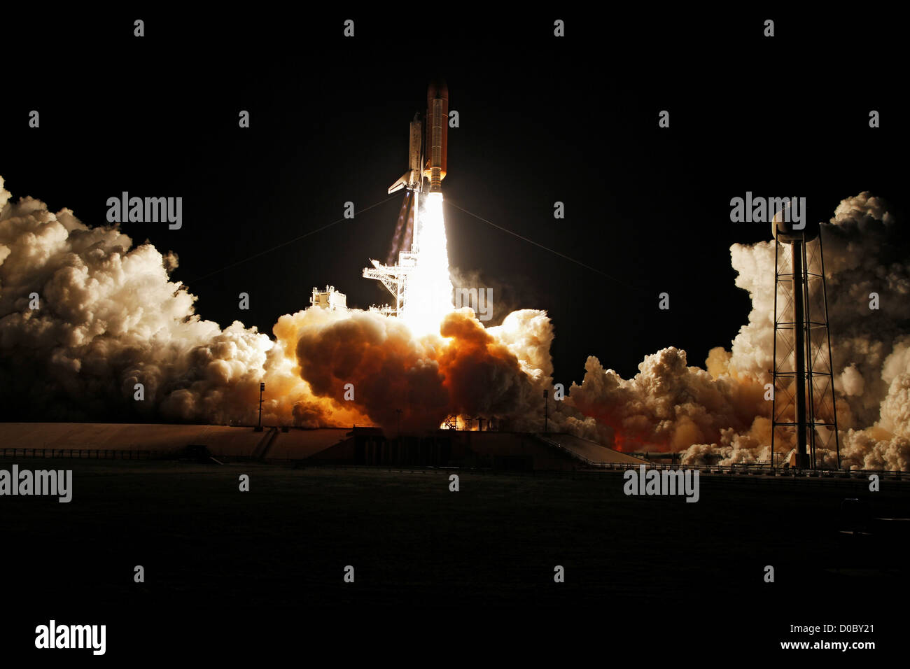 Launch of Space Shuttle Discovery Stock Photo - Alamy