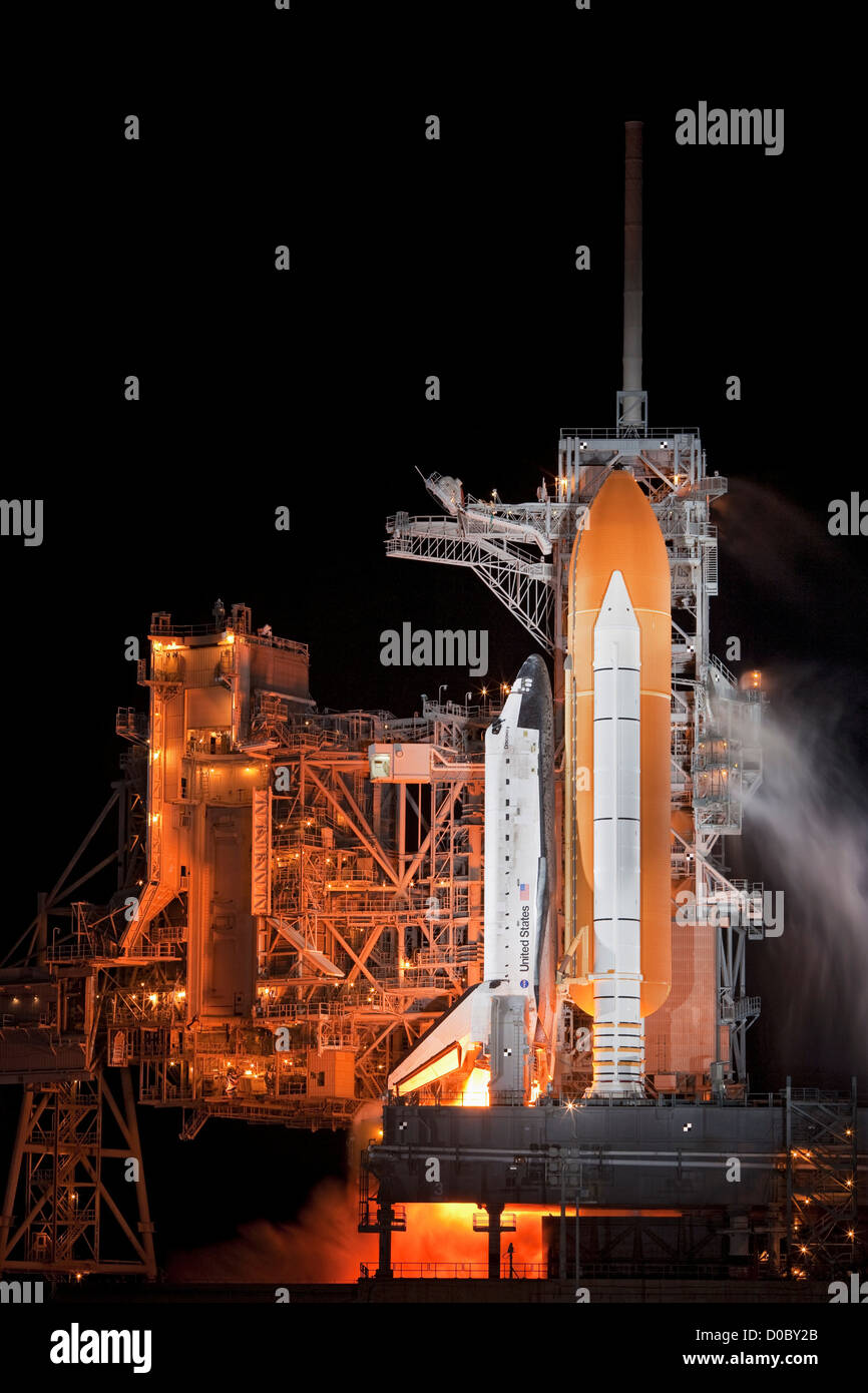 Launch of Space Shuttle Discovery Stock Photo - Alamy