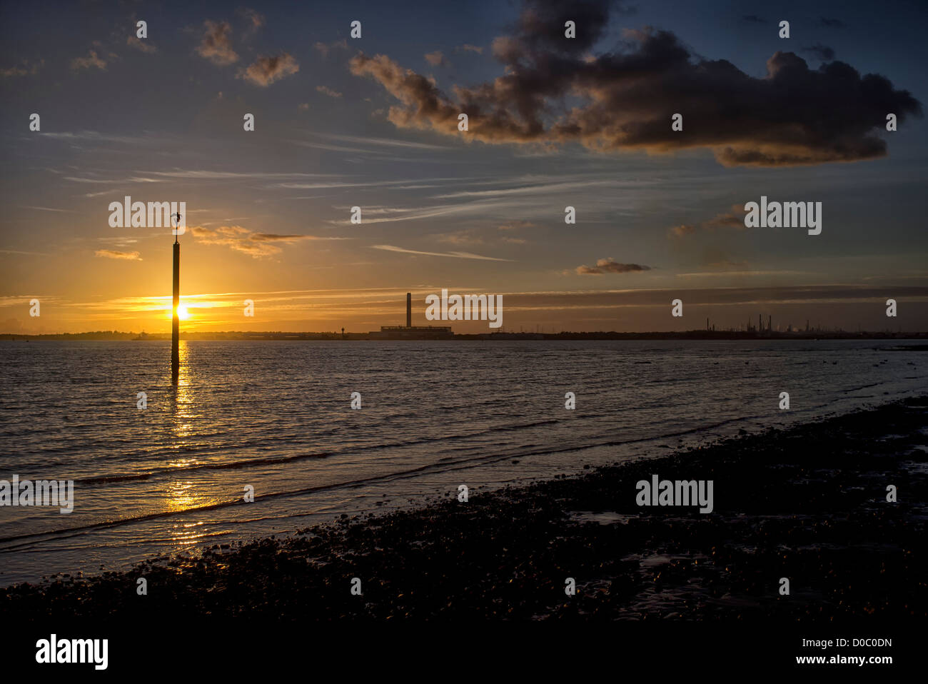 Power station uk water sunset hi-res stock photography and images - Alamy