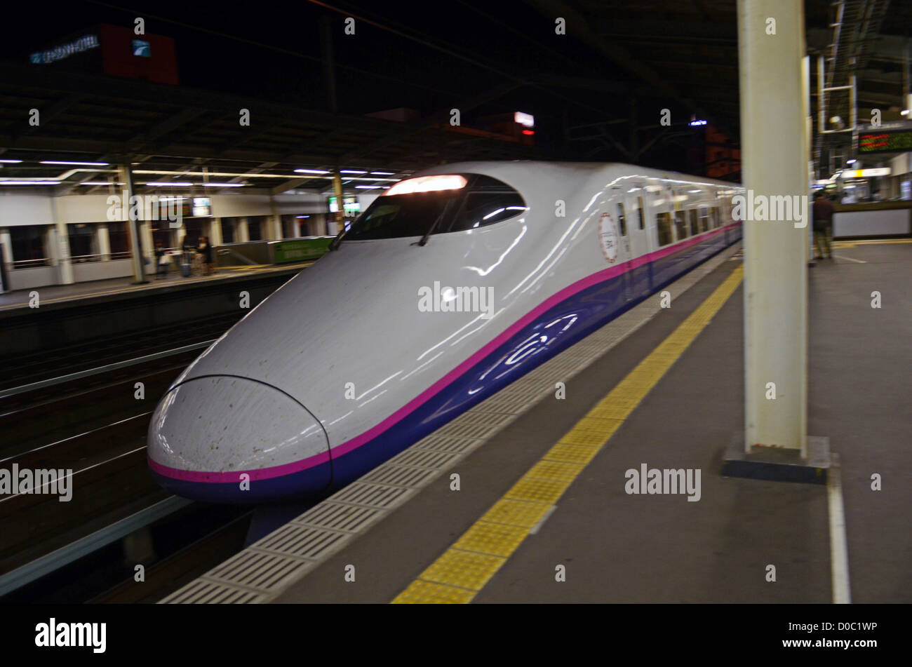Shinkansen japanese bullet train motion hi-res stock photography and images - Alamy