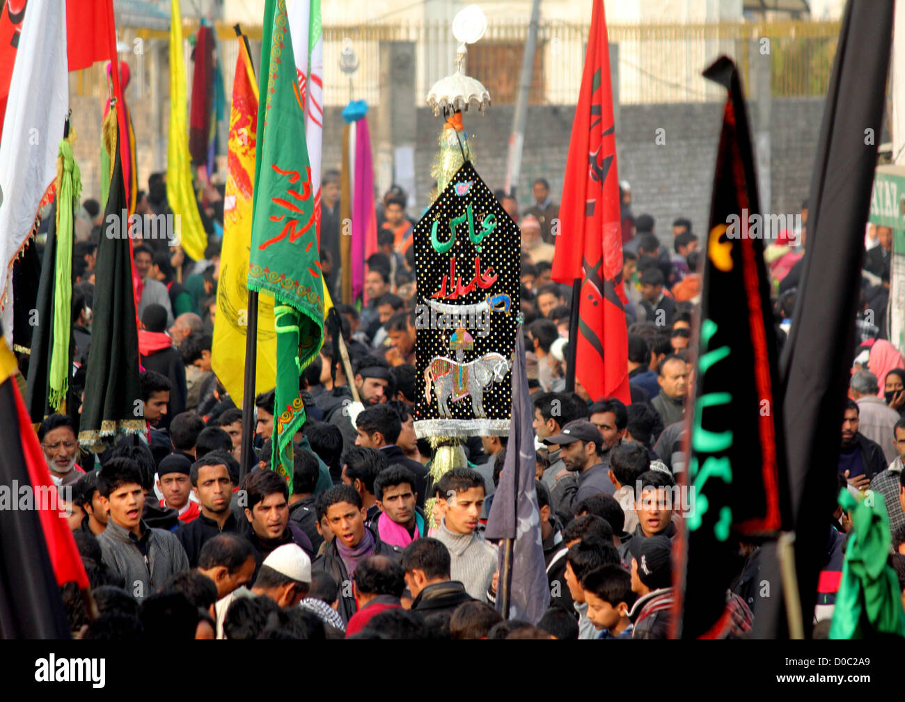 Nov. 22, 2012 - Kashmiri Shi'ite Muslims mourn during the 7th day of ...