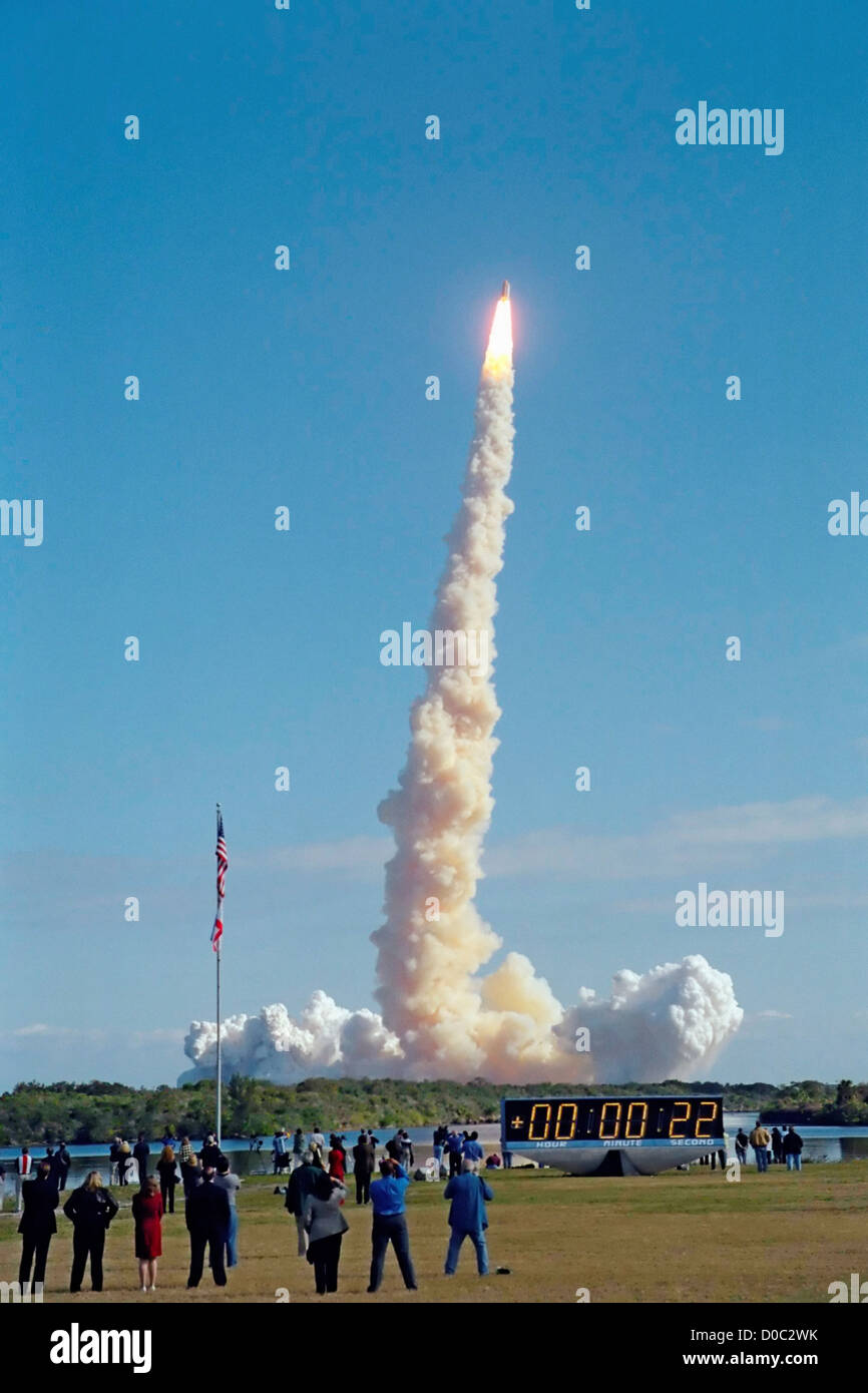Final space shuttle mission hi-res stock photography and images - Alamy