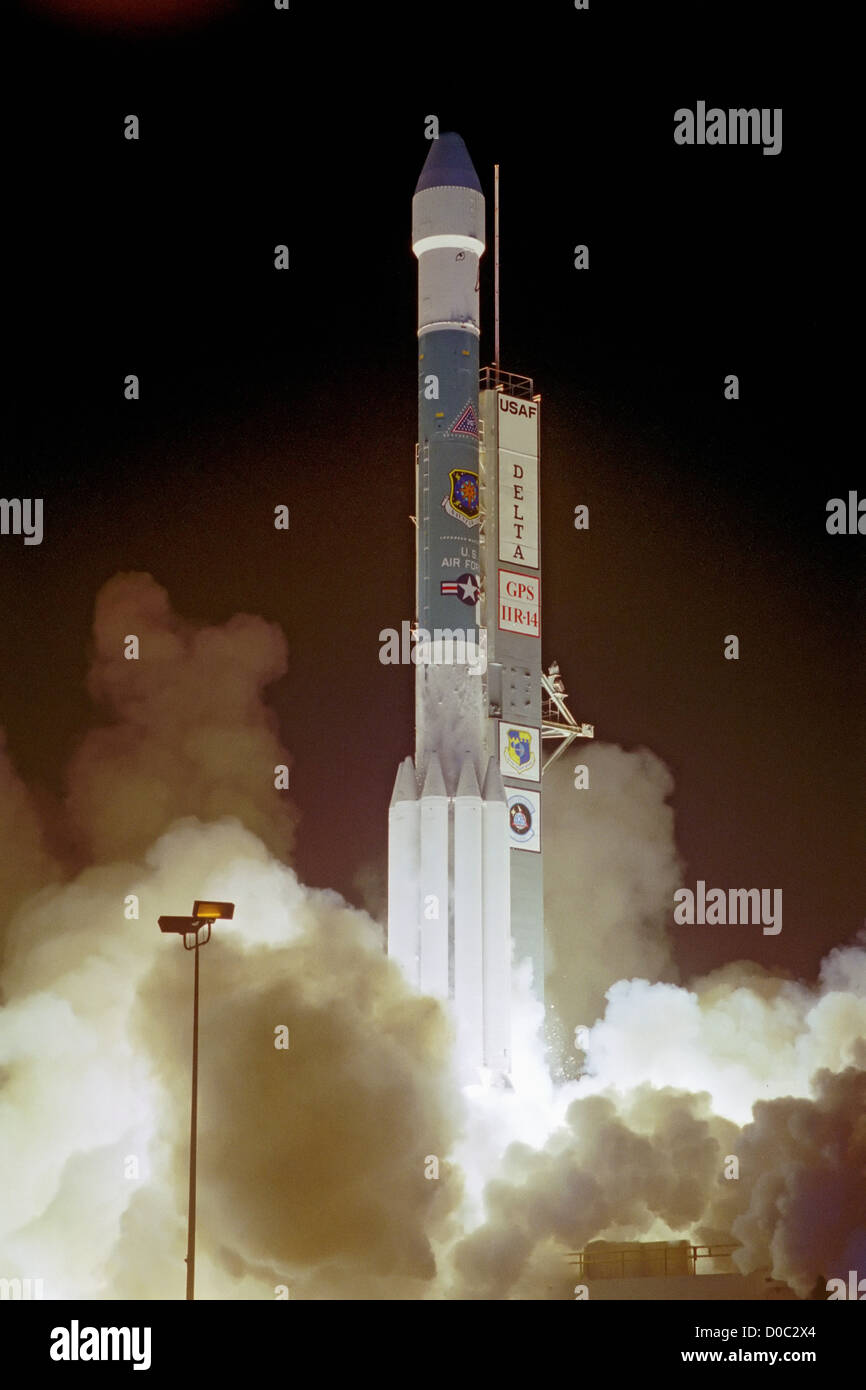 Vertical launching system hi-res stock photography and images - Alamy