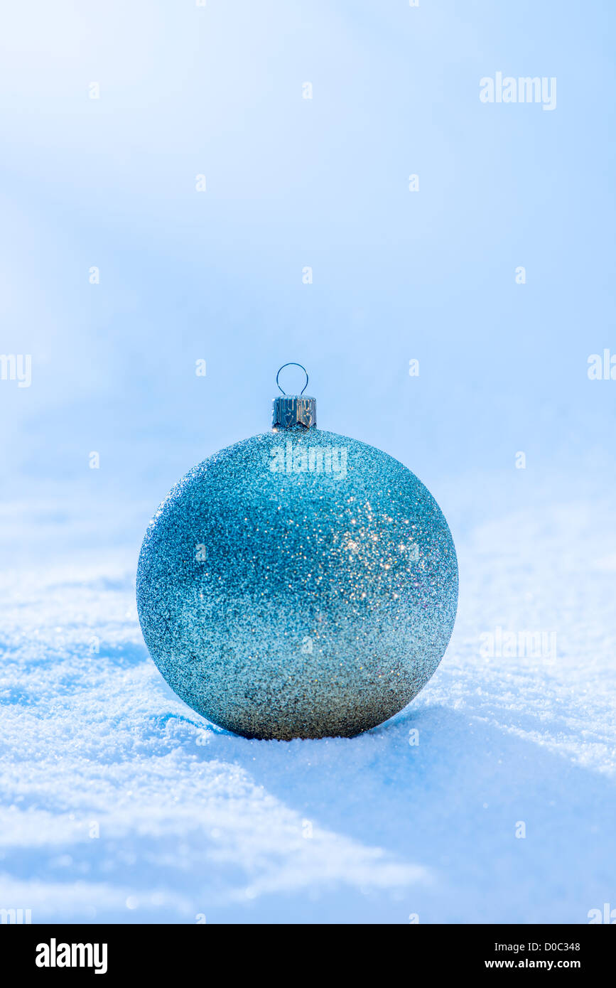 Ball with the snow hi-res stock photography and images - Alamy
