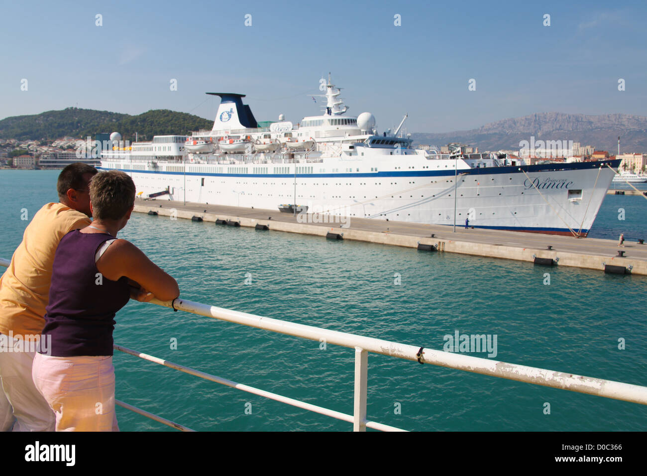 Split boat hi-res stock photography and images - Alamy