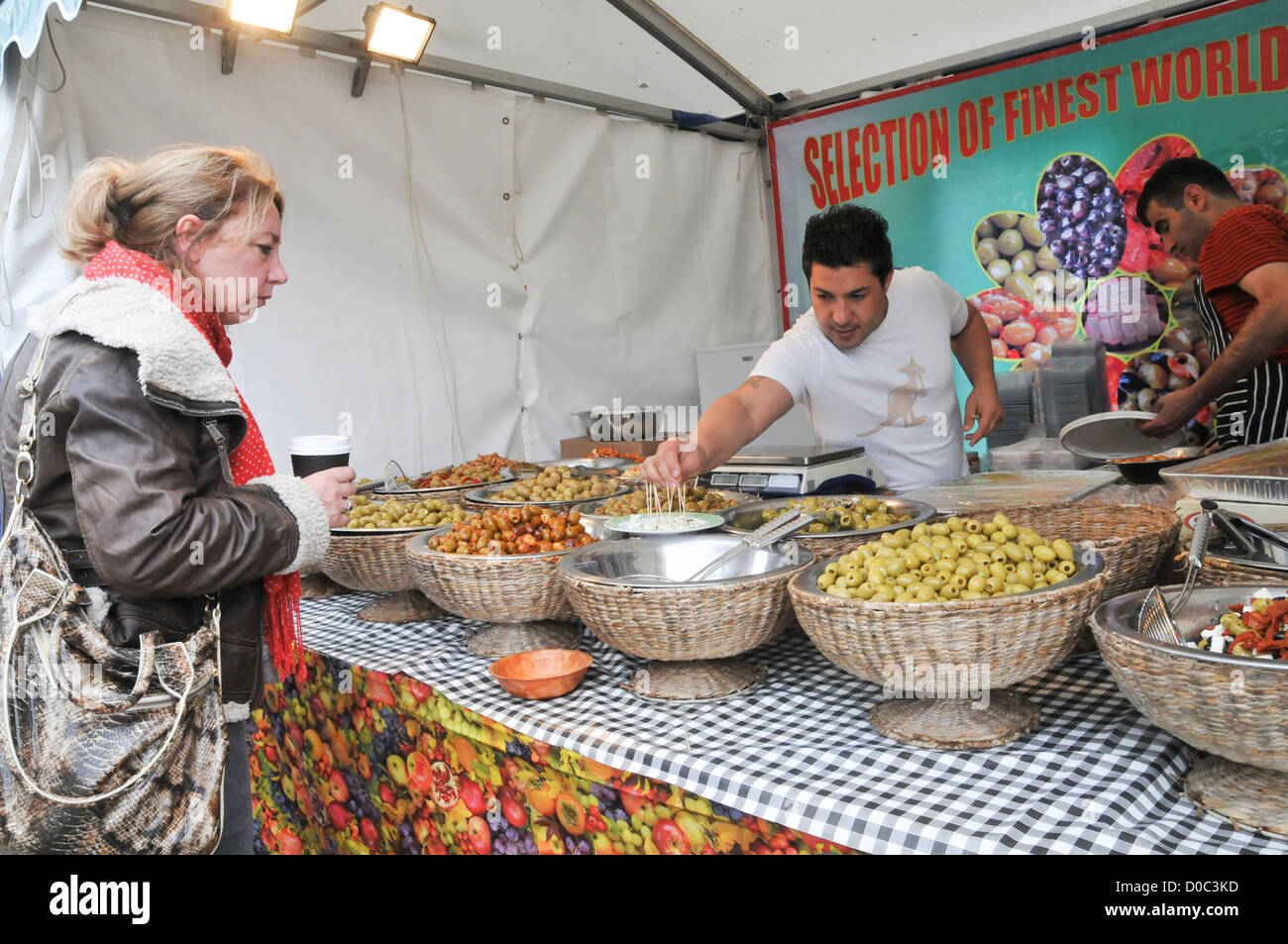 Stall holders hi-res stock photography and images - Alamy