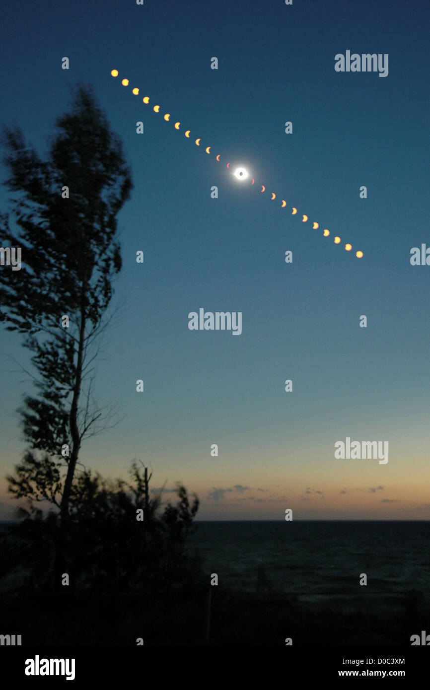 Solar eclipse phases composite hi-res stock photography and images - Alamy