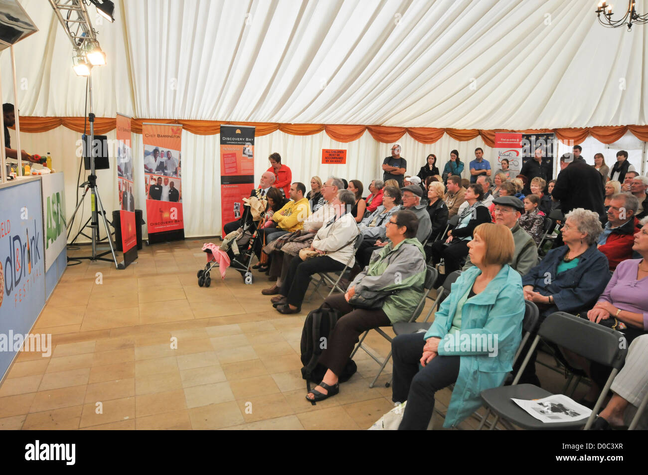 Food demonstration food festival hi-res stock photography and images ...
