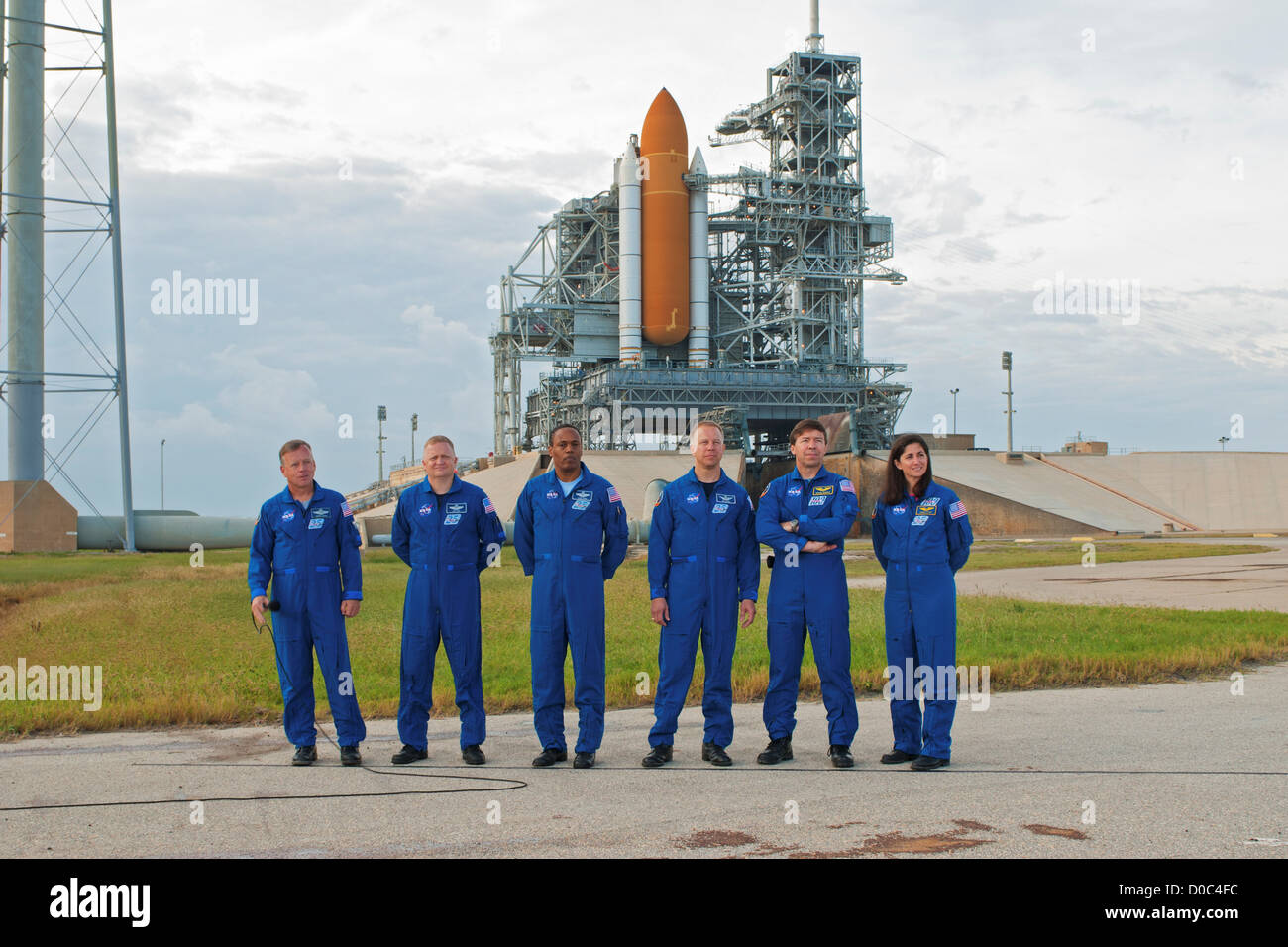 Sts 133 crew hi-res stock photography and images - Alamy