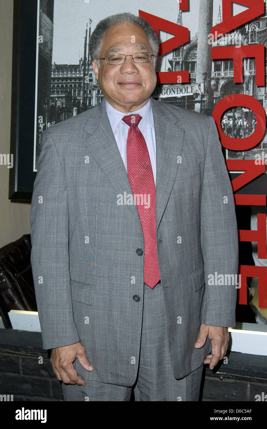 Kenneth thompson hi-res stock photography and images - Alamy