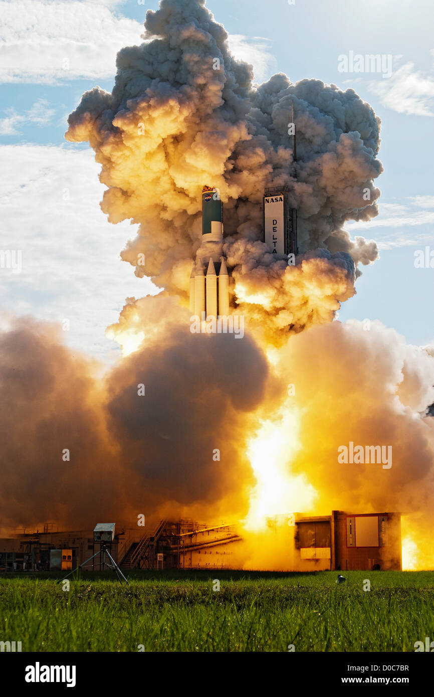 Rocket flight hi-res stock photography and images - Alamy