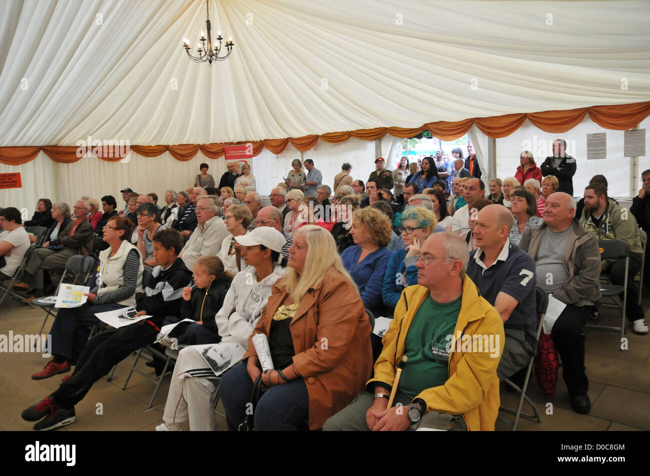 Cookery demonstration hi-res stock photography and images - Alamy