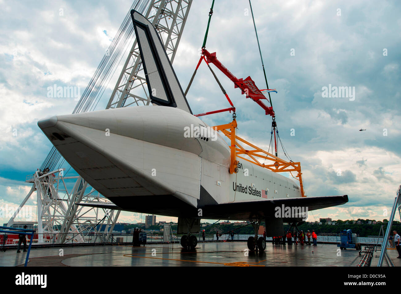 Prototype space shuttle enterprise hi-res stock photography and images ...
