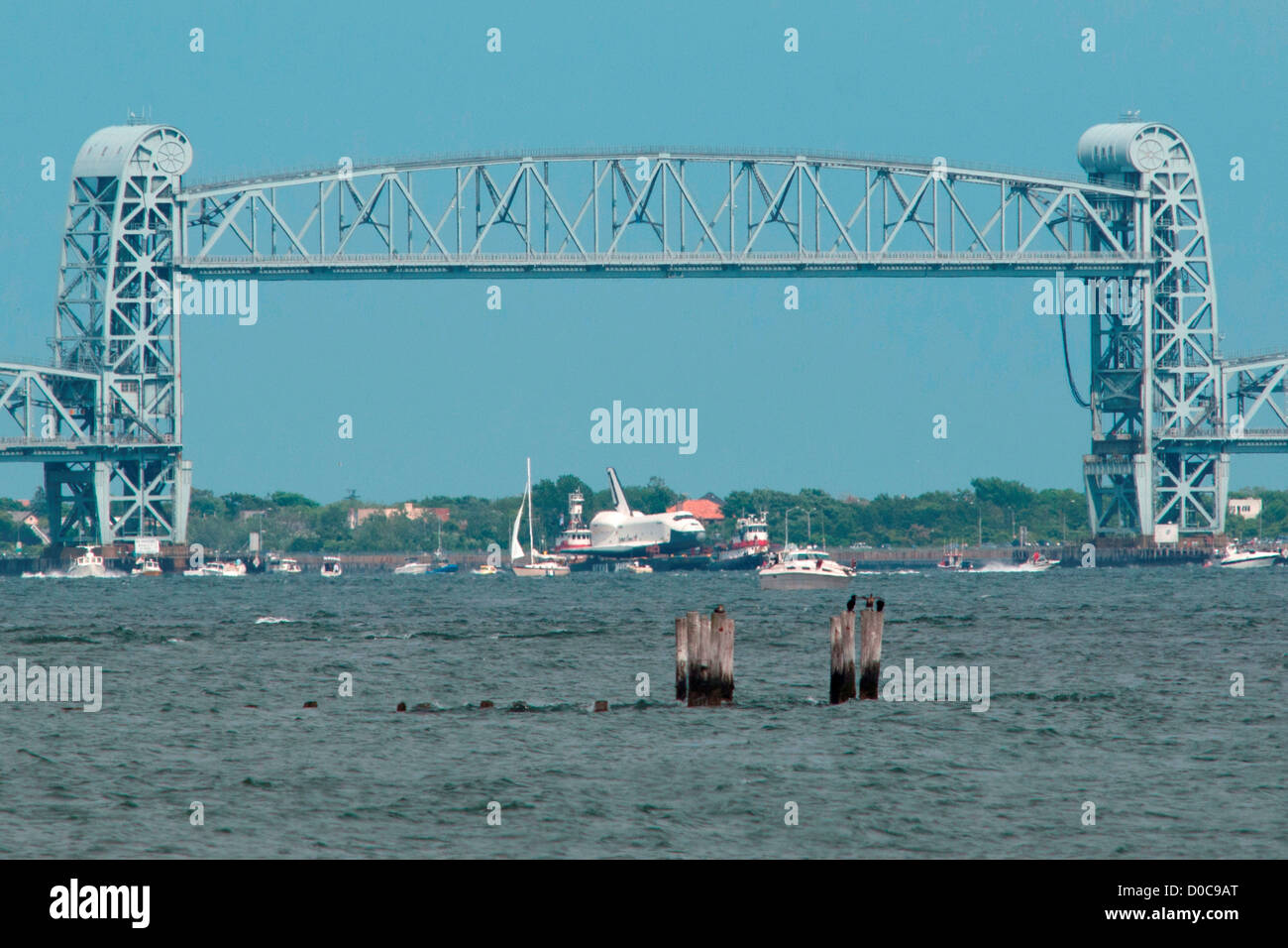 Prototype space shuttle enterprise hi-res stock photography and images ...