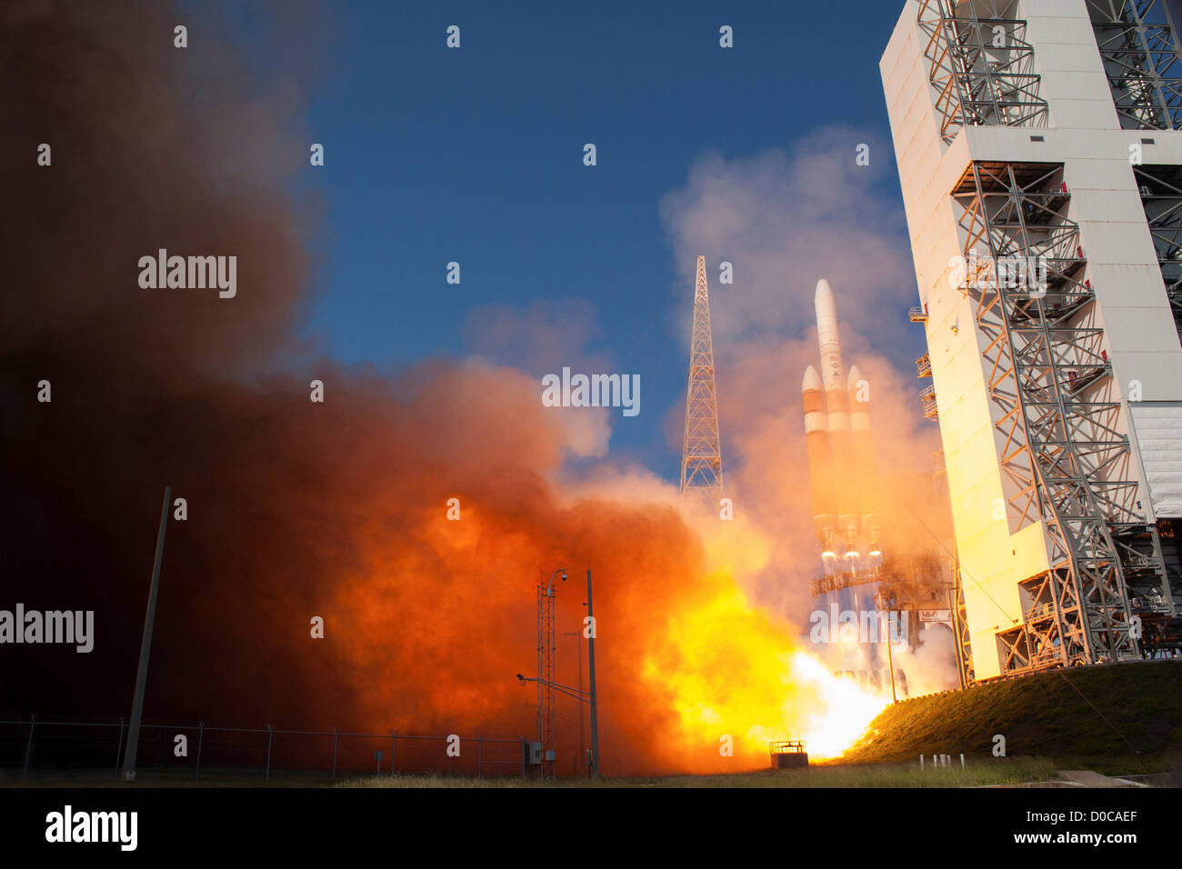 Delta iv heavy booster hi-res stock photography and images - Alamy