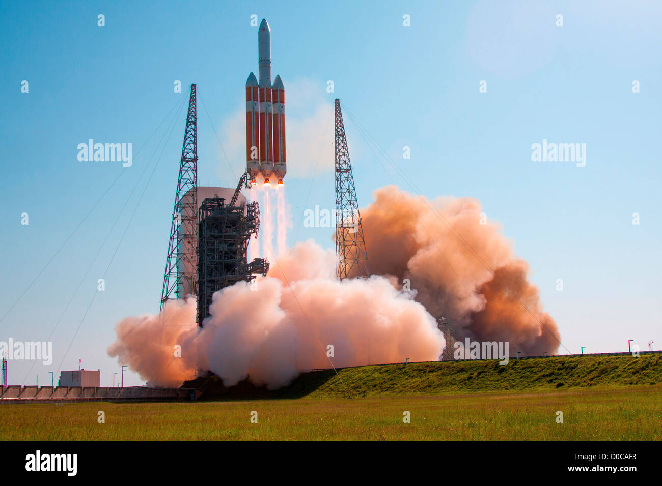 Delta iv heavy booster hi-res stock photography and images - Alamy