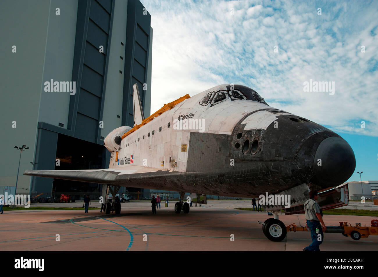 Space shuttle processing facility hi-res stock photography and images ...