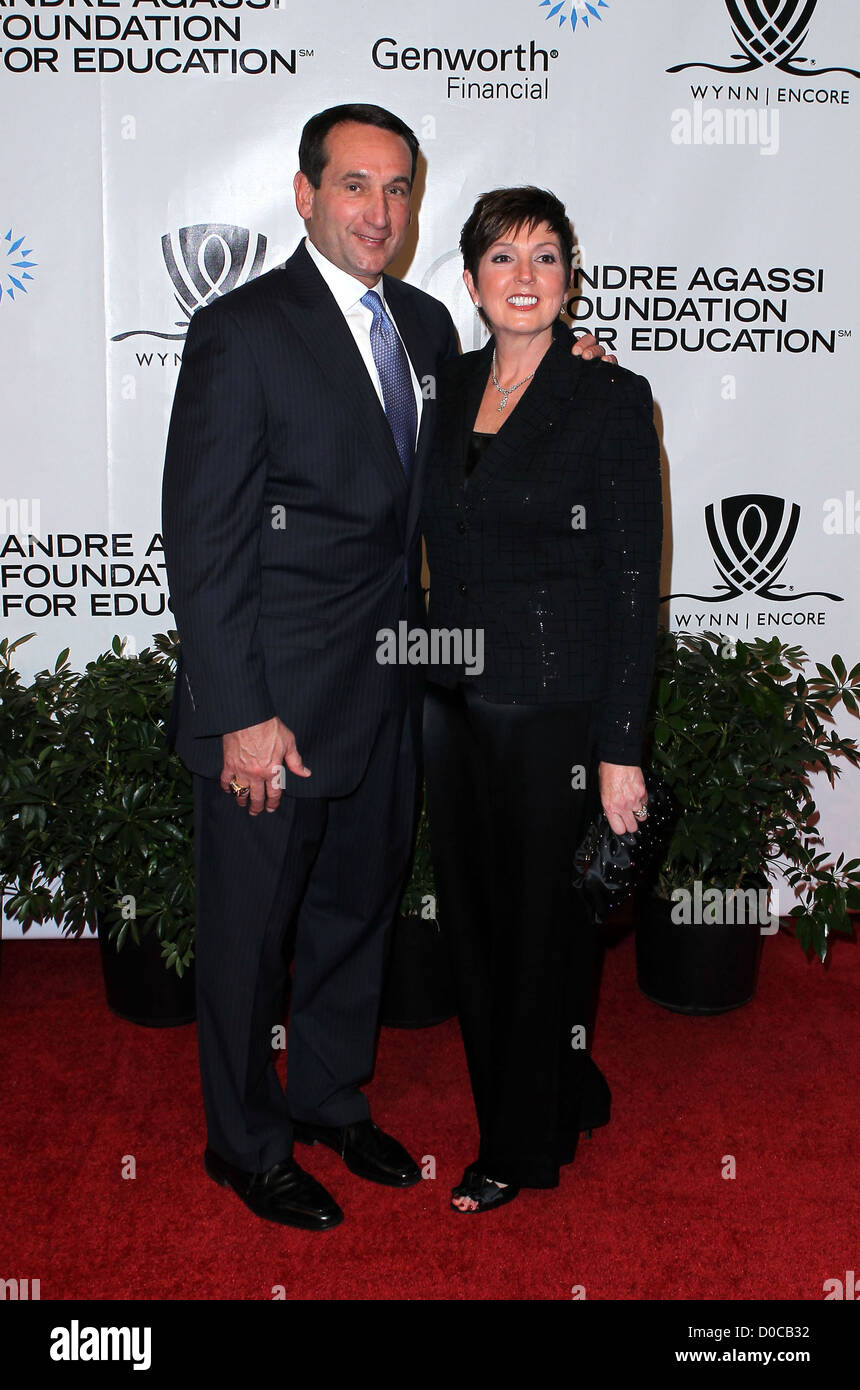 Mike agassi hi-res stock photography and images - Alamy