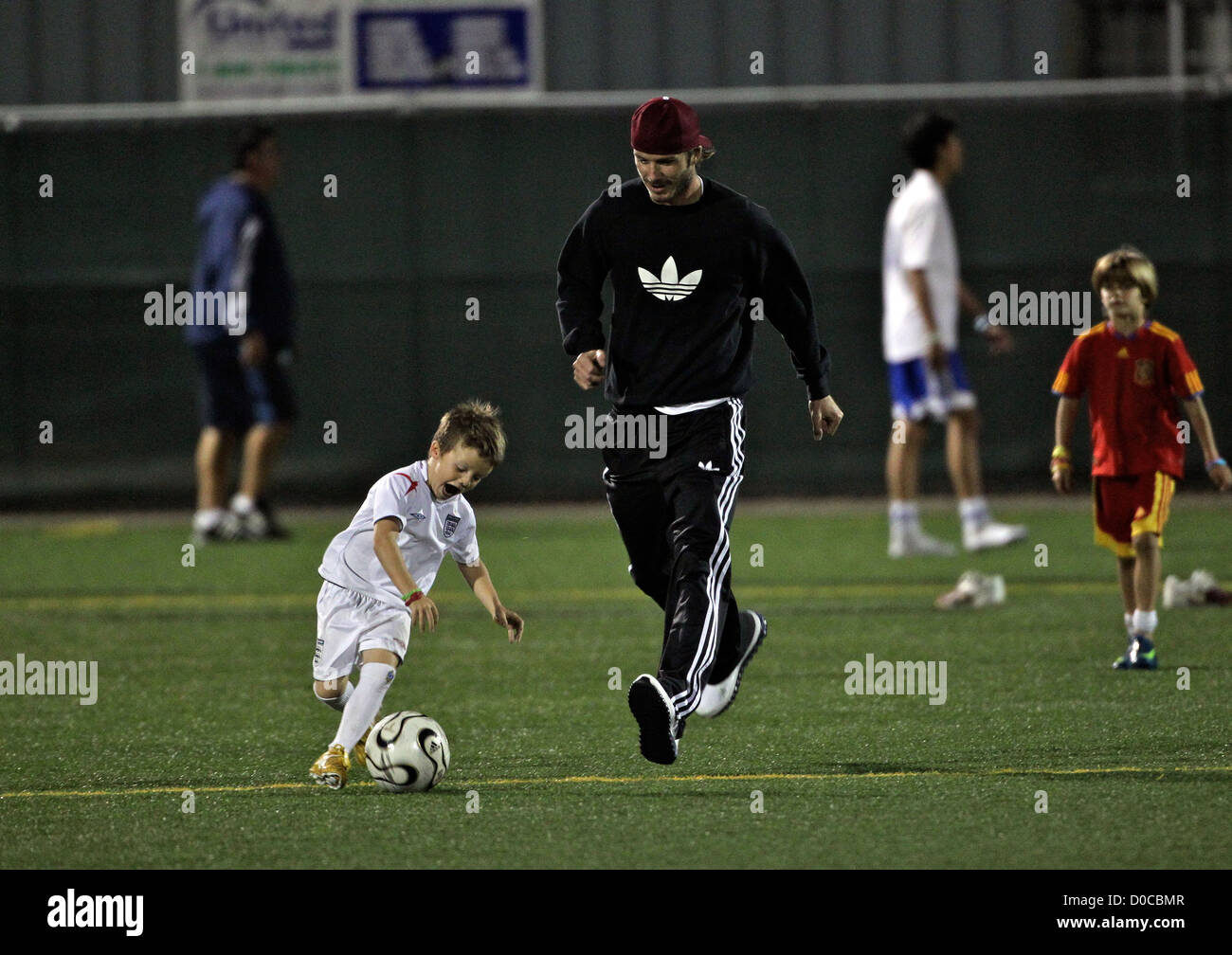 David Beckham with his son Cruz David Beckham plays ball with his two ...