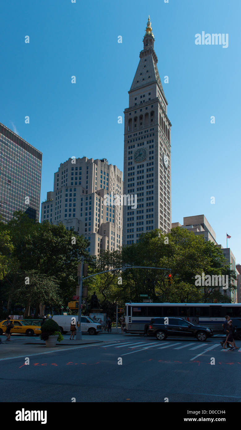Met life clock tower hi-res stock photography and images - Alamy