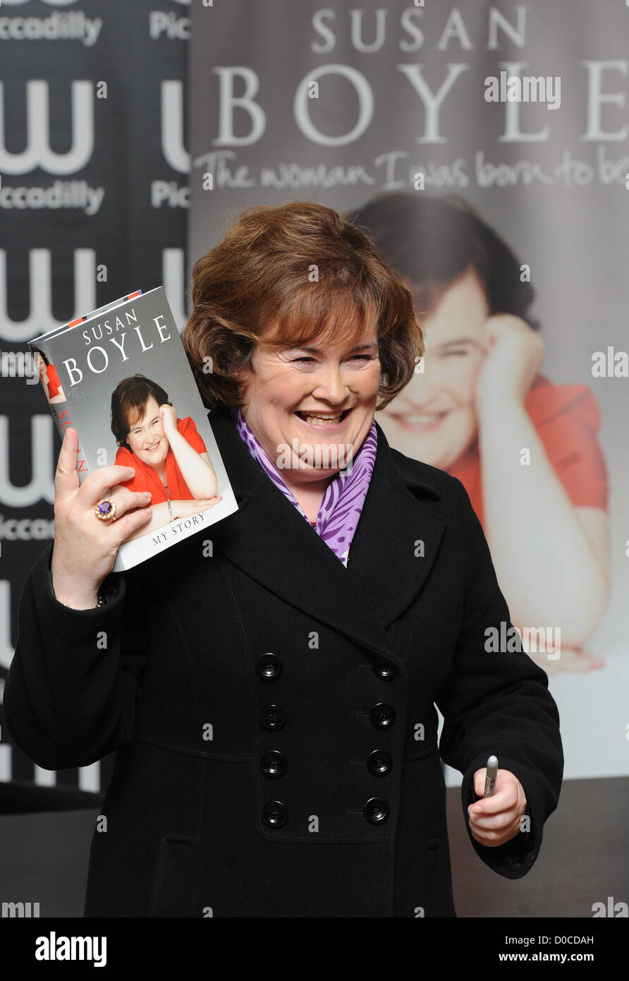 Susan Boyle signs copies of her autobiography 'The Woman I Was Born to ...