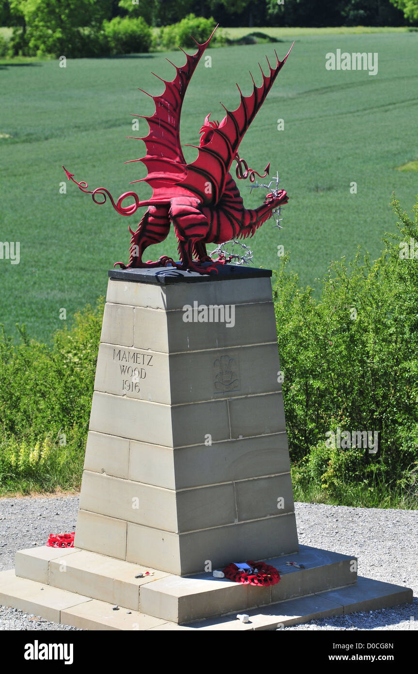 MEMORIAL THIRD WELSH DIVISION SURMOUNTED RED DRAGON SYMBOL WALES ...