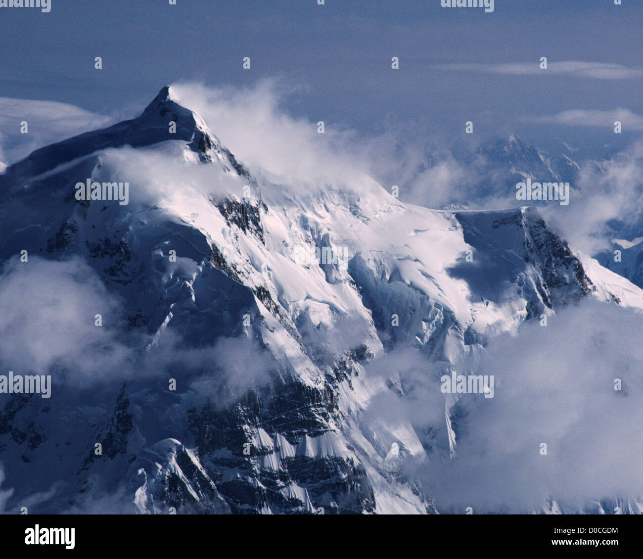 Extreme Wind Forms A Banner Cloud Off of Mount Hunter Stock Photo - Alamy