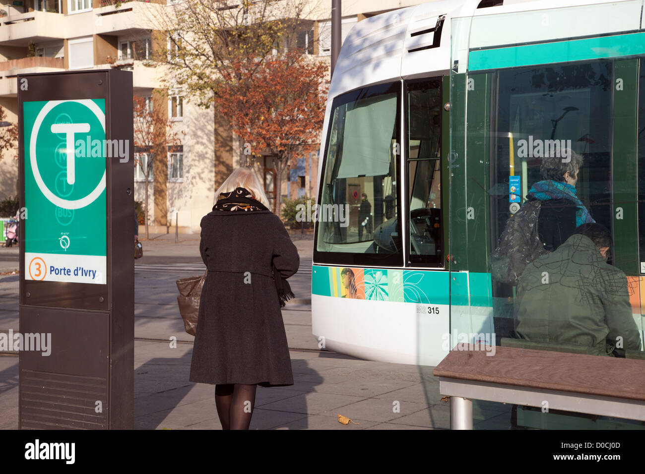TRAMWAY PORTE DE VERSAILLES (RATP) PARIS FRANCE Stock Photo - Alamy