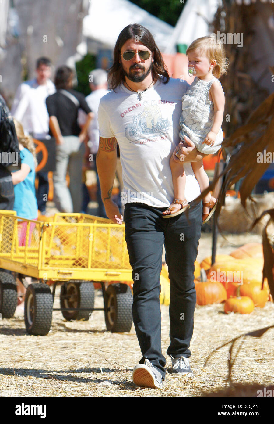 Dave grohl and harper willow hi-res stock photography and images - Alamy