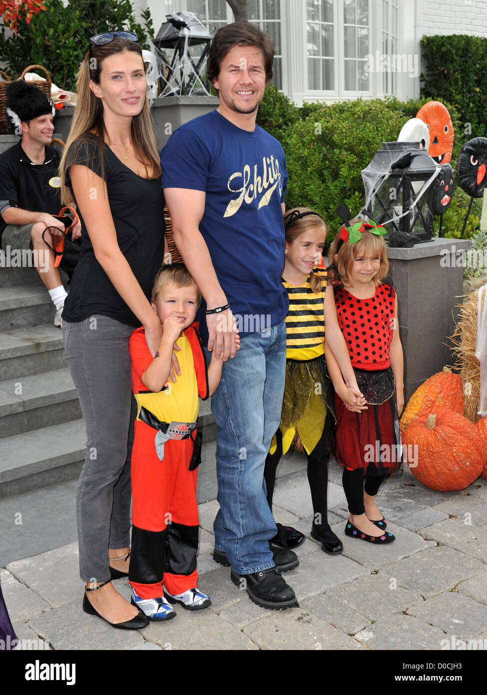Mark Wahlberg, Rhea Durham and their children Celebrities at Pottery ...