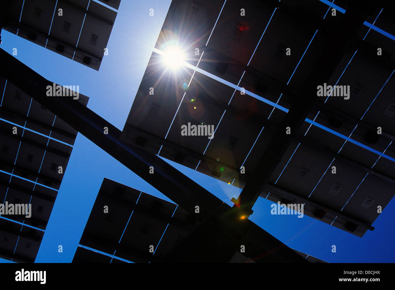 High noon hi-res stock photography and images - Alamy