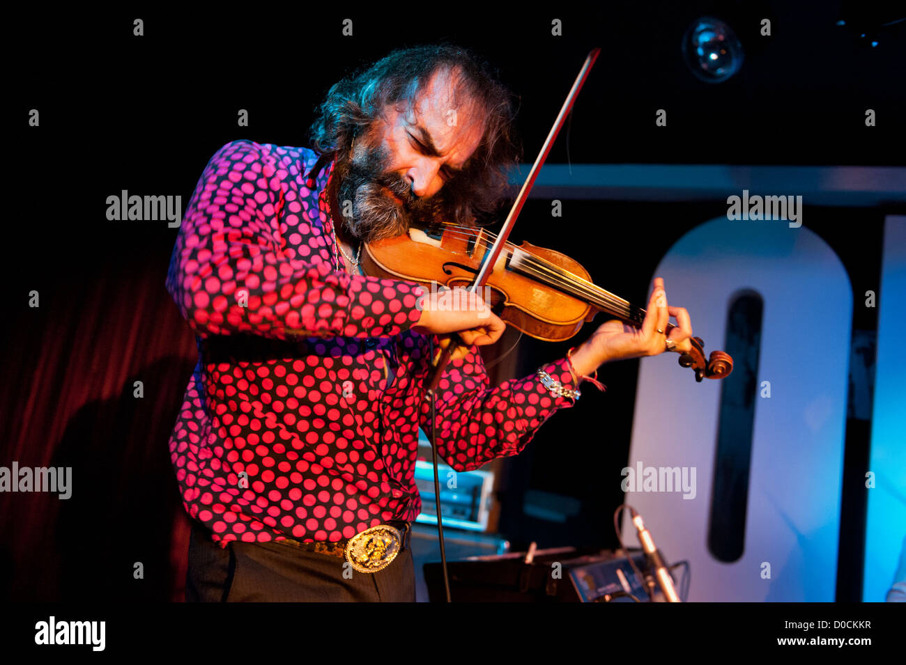 Warren ellis and nick cave hi-res stock photography and images - Alamy