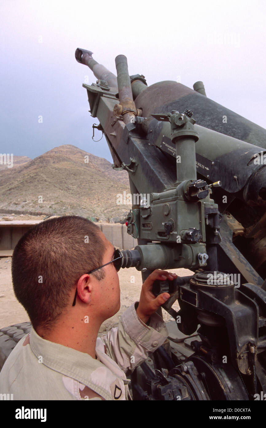 Heavy Howitzer High Resolution Stock Photography and Images - Alamy