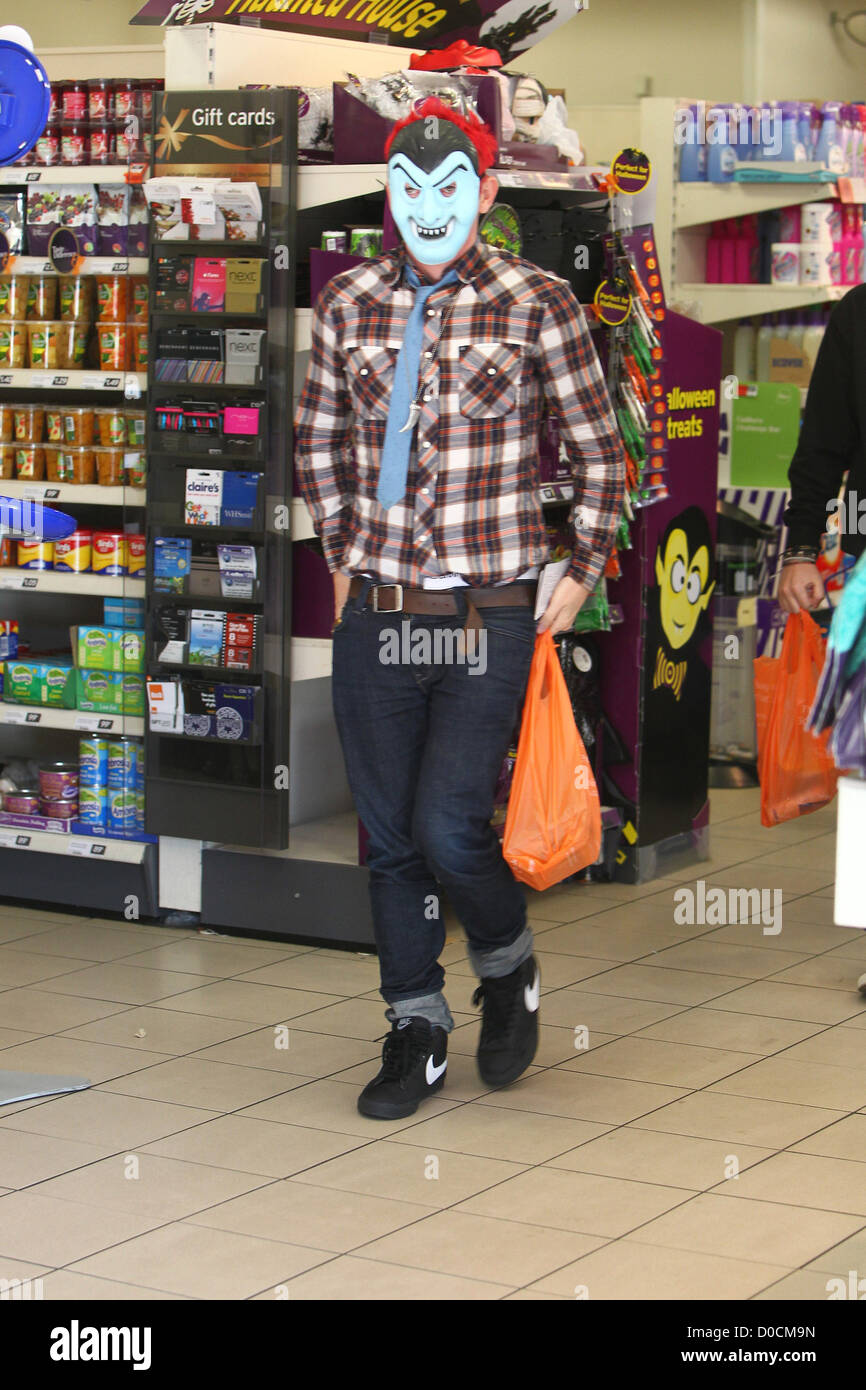 X Factor contestant Storm Lee leaves the supermarket wearing a ...