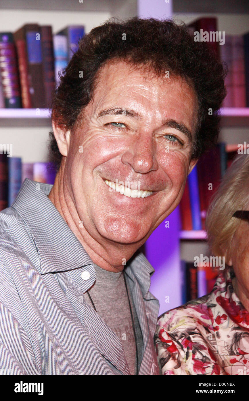 Barry Williams (Greg from The Brady Bunch) Opening night of the Off ...