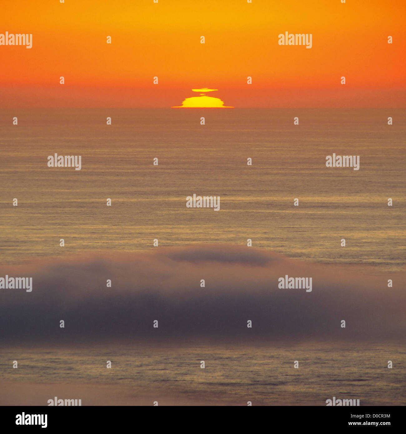 A California Sunset Demonstrates the Beauty of Atmospheric Diffraction ...