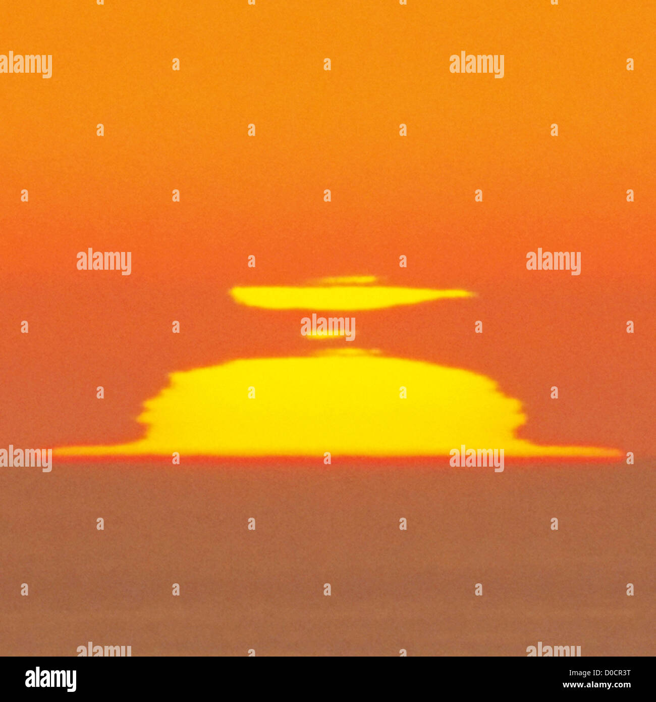 A California Sunset Demonstrates the Beauty of Atmospheric Diffraction ...