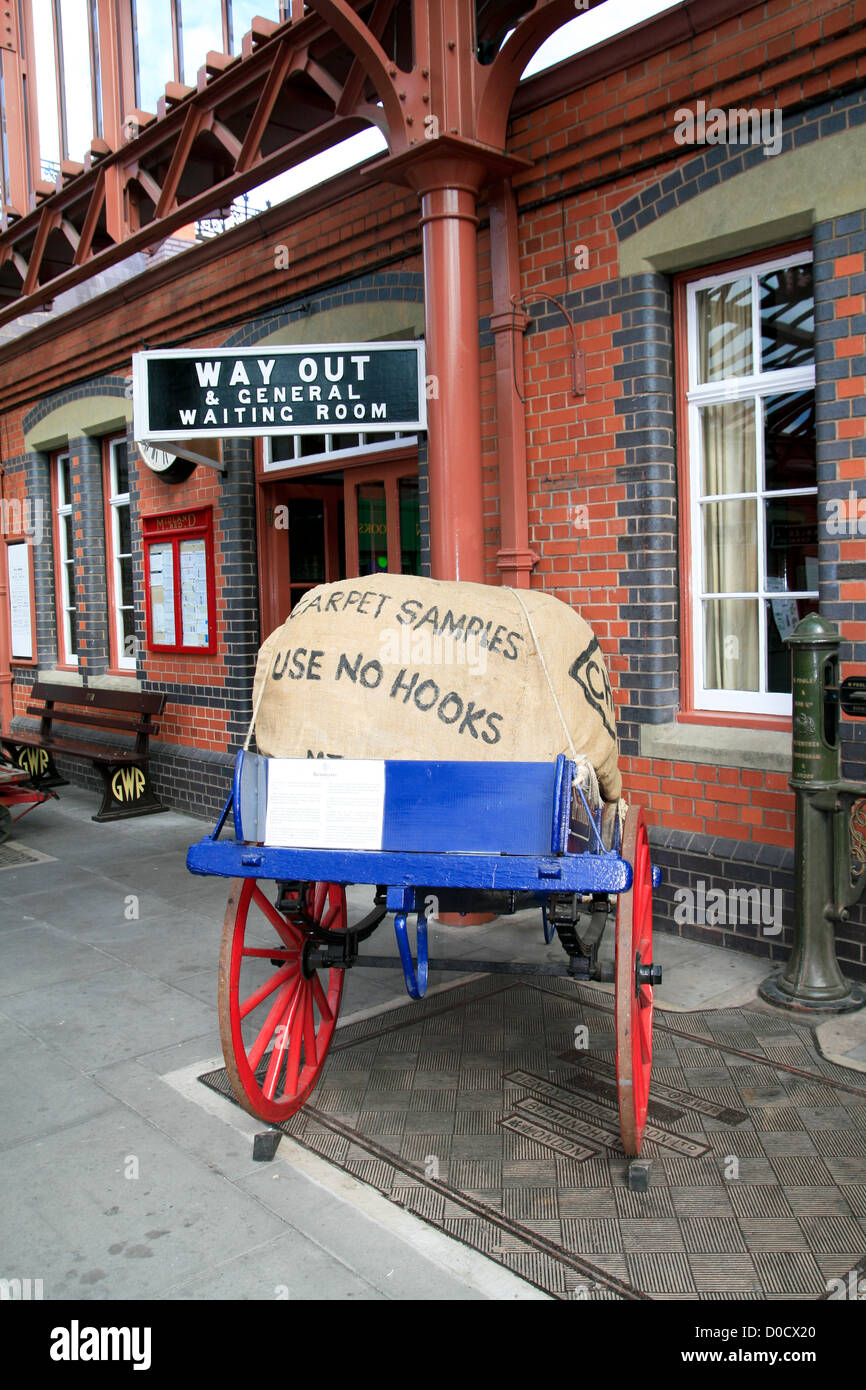 Railway hand cart hi-res stock photography and images - Alamy