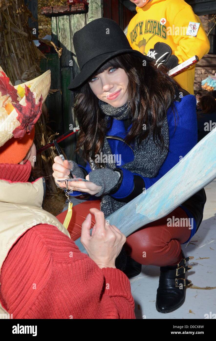 Carly Rae Jepsen in attendance for 2012 Macy's Thanksgiving Day Parade ...