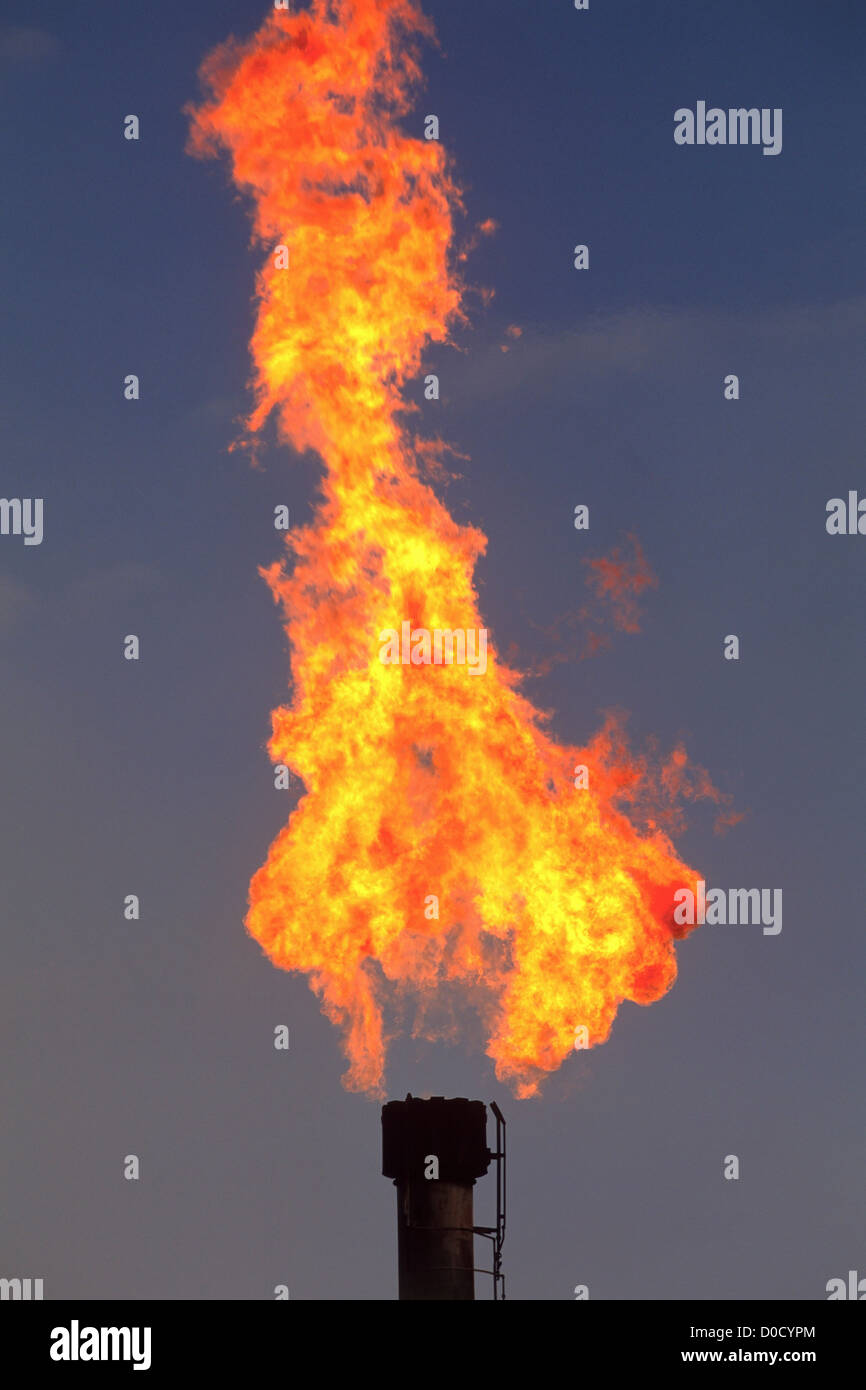 Fractional distillation tower hi-res stock photography and images - Alamy