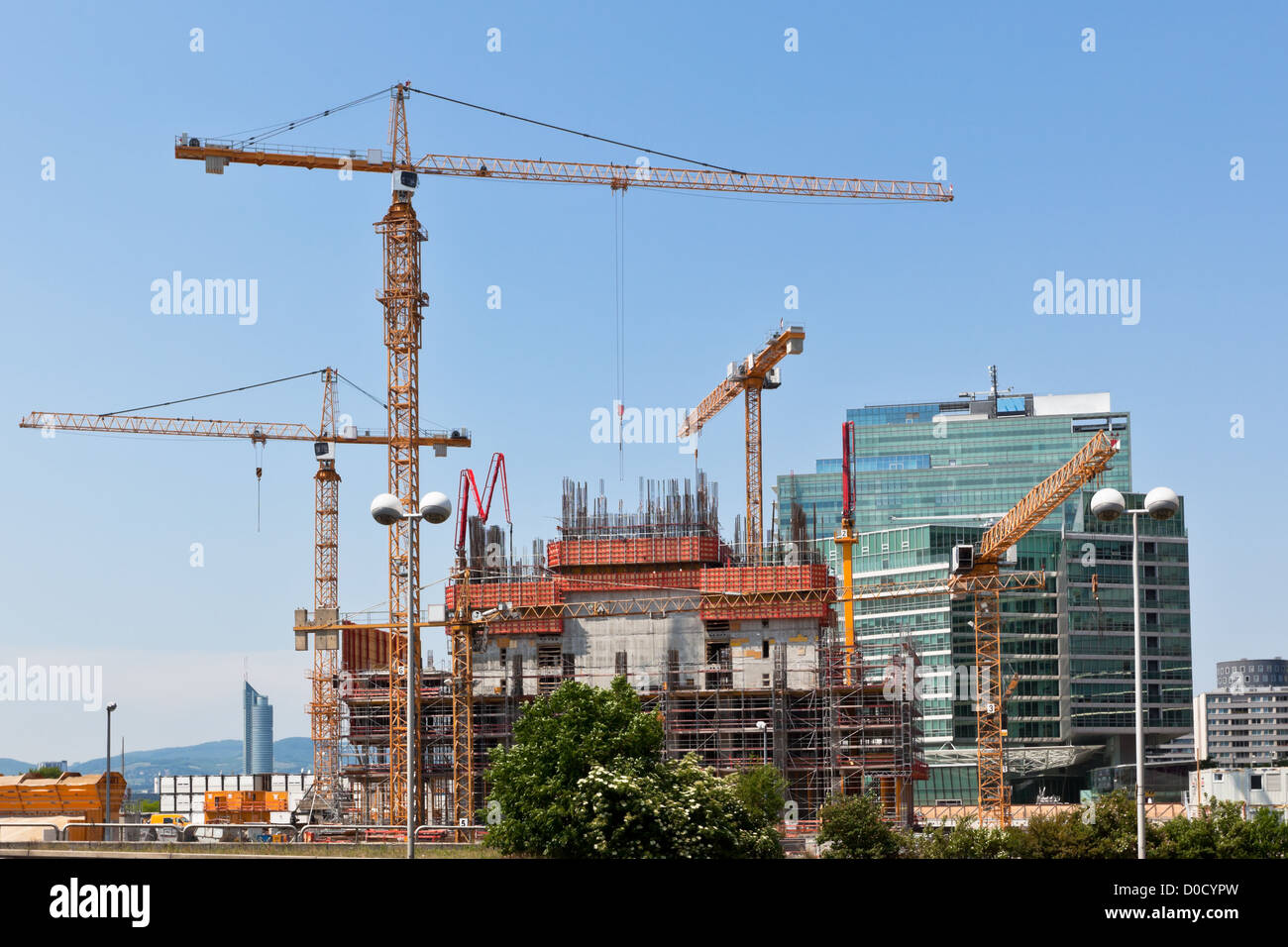 Horizontal shot metal construction hi-res stock photography and images ...