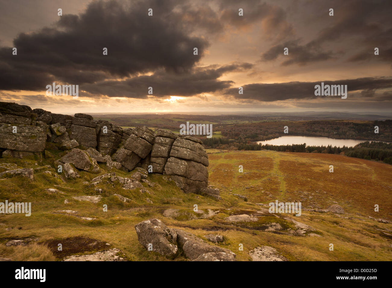 Sunset from Sheepstor overlooking Burrator reservoir in autumn,Dartmoor ...