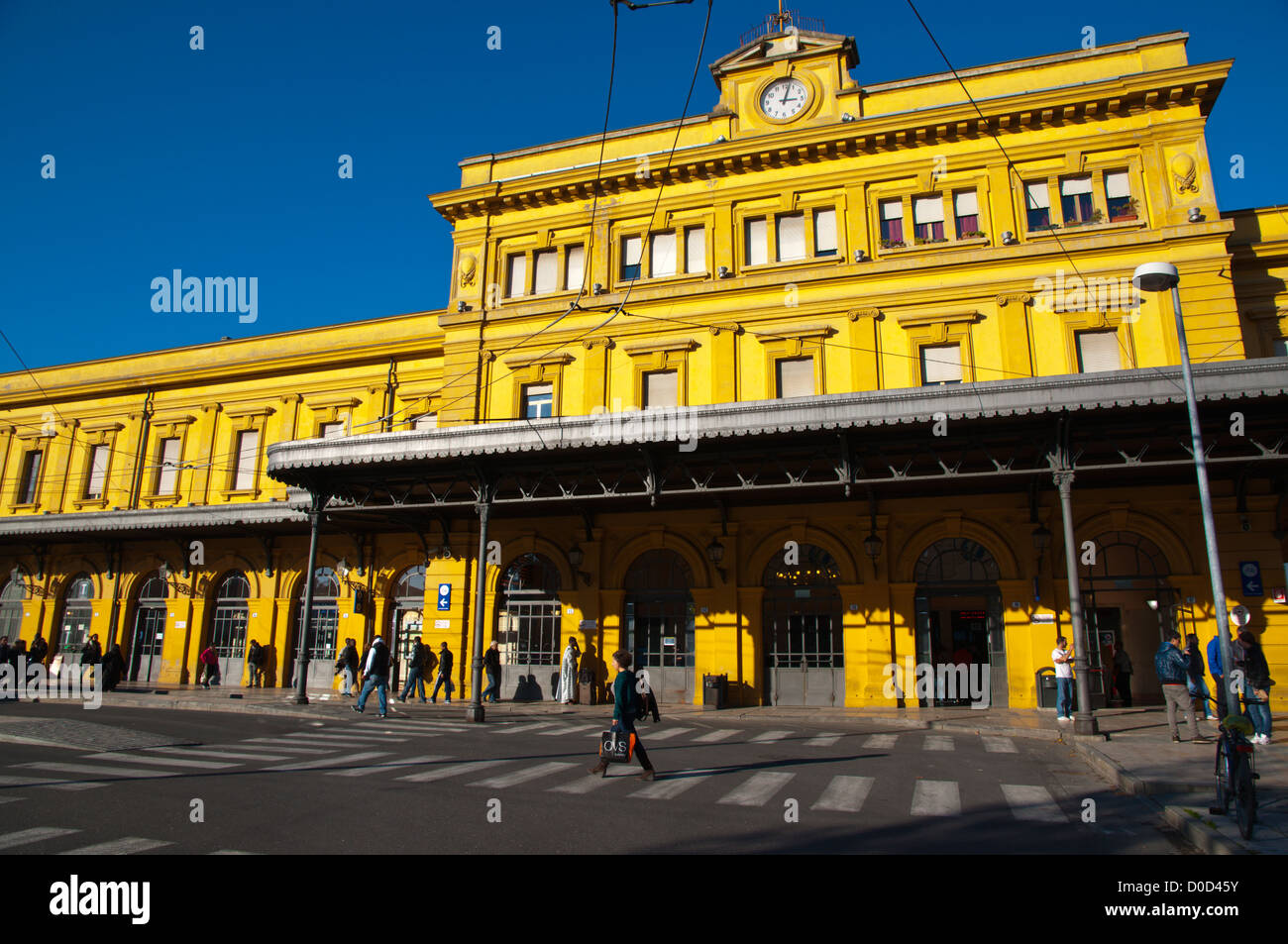Italy station railway hi-res stock photography and images - Alamy