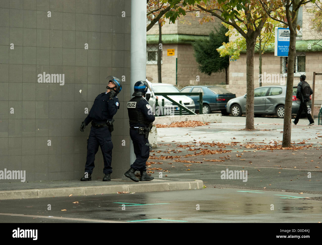 A protest against the pension reform turns into a riot in the French ...