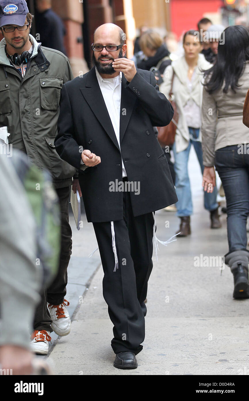 David Cross out filming in New York dressed as a Hasidic Jewish man New ...