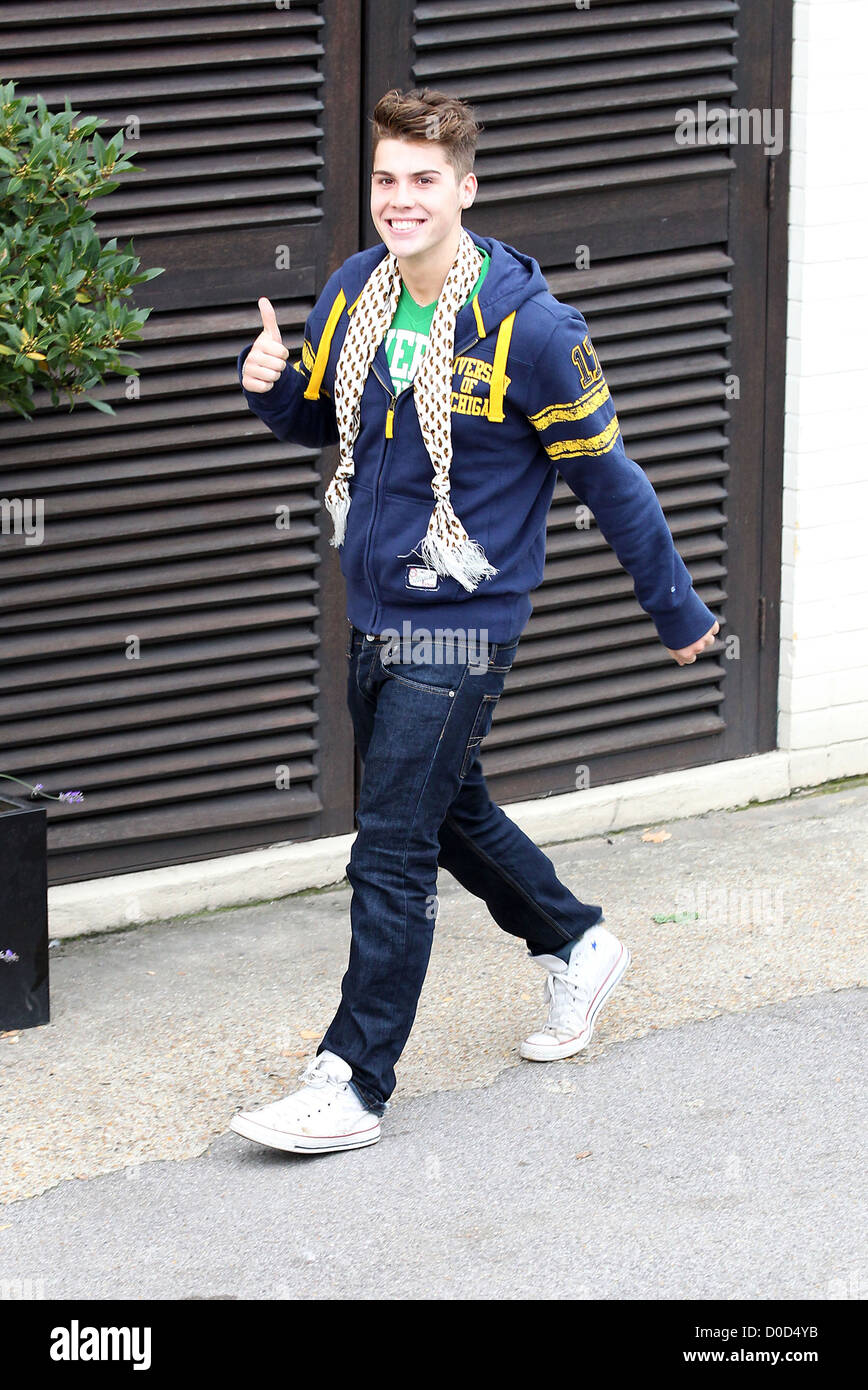 Aiden Grimshaw X Factor contestants arriving at the rehearsal studios ...