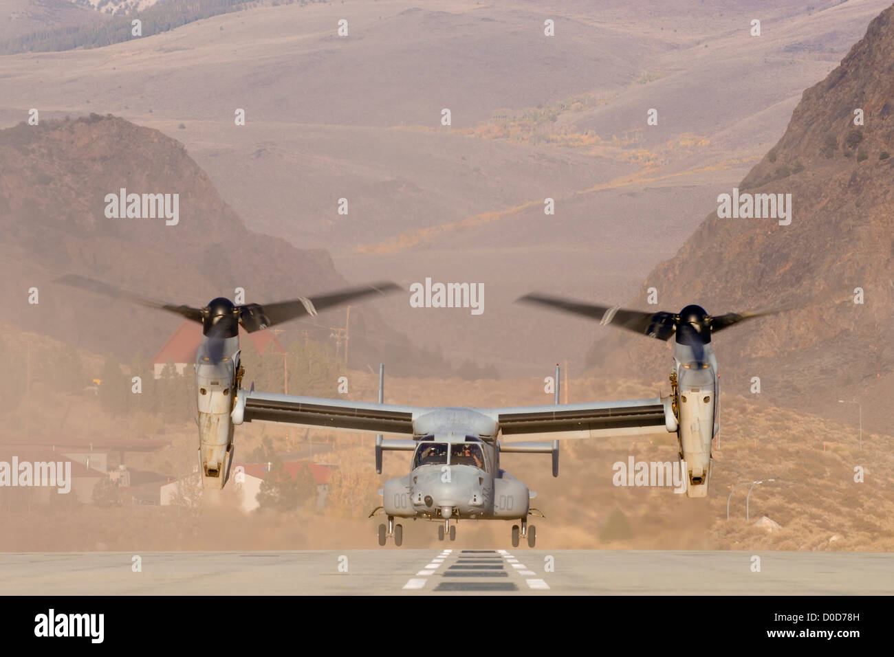 The V-22 Osprey Prepares to Launch Stock Photo - Alamy