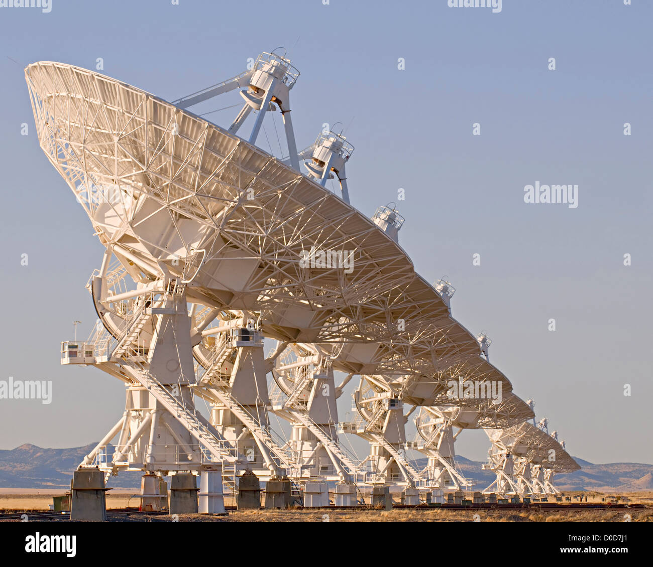 Radio telescope array scanning hi-res stock photography and images - Alamy